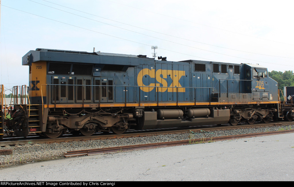 CSXT 705 on Q141-29